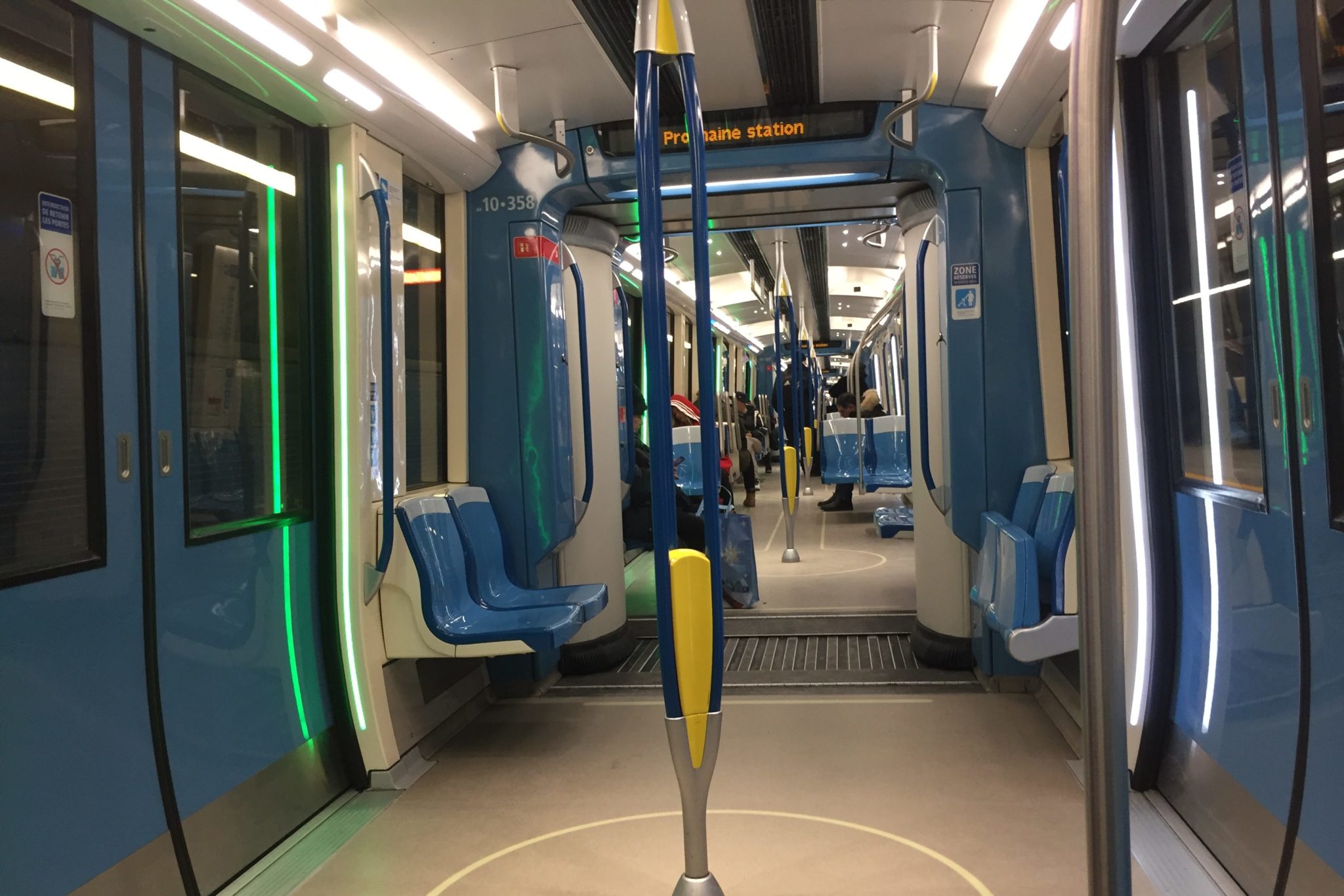 Link’s Series 2 Train Doors Light Up – Seattle Transit Blog